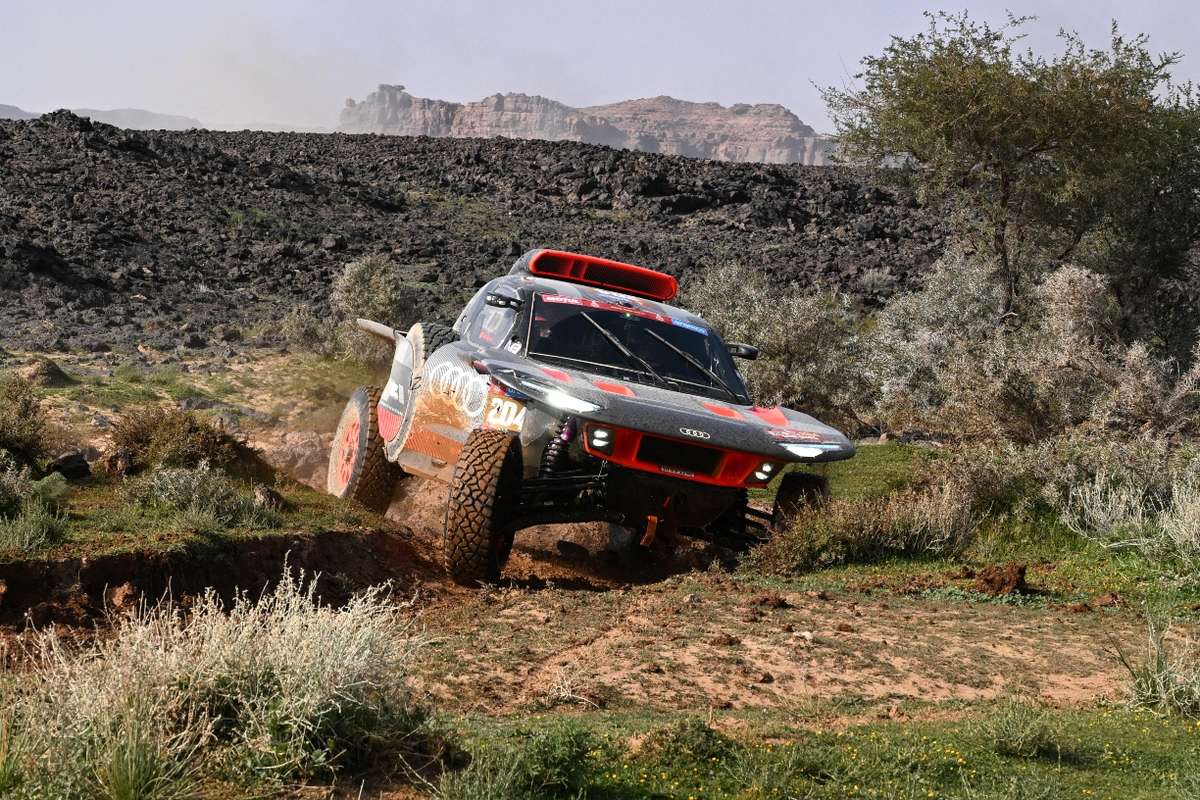 Carlos Sainz acaba segundo en la primera etapa del Rally Dakar ...