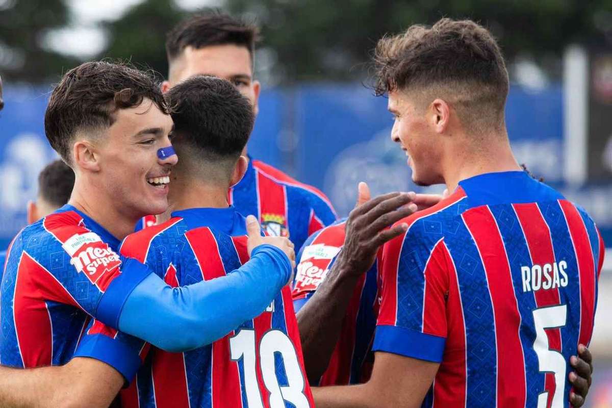 Liga 2: Chaves em queda livre (0-2), Oliveirense empata com Marítimo (1 ...