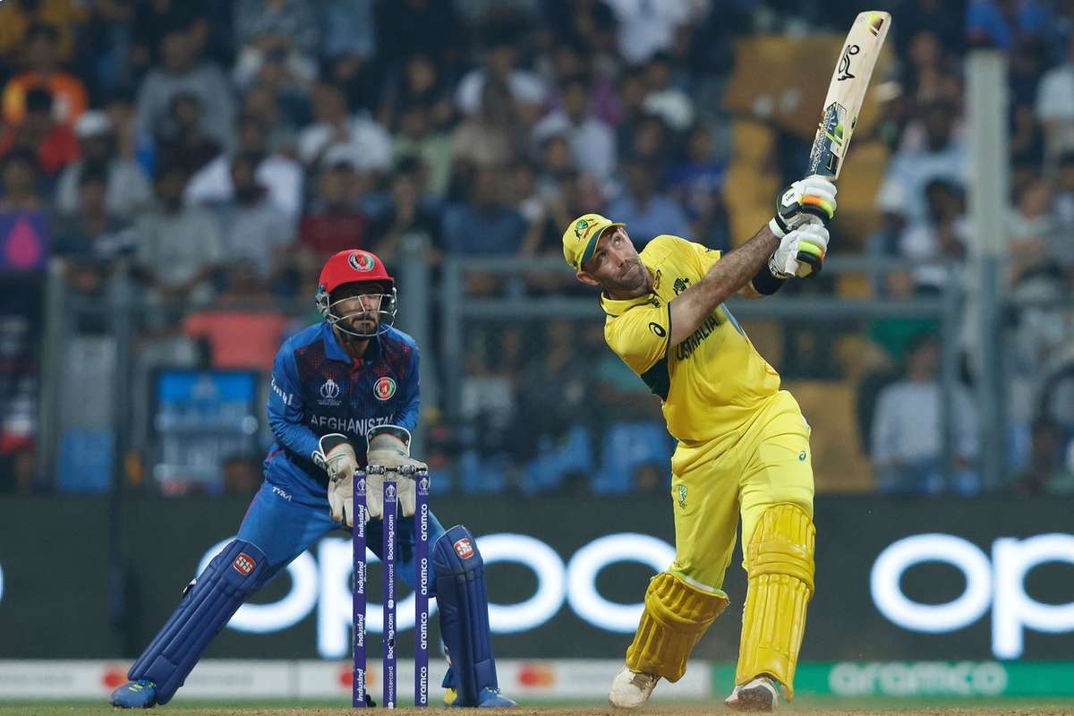 Cricket Corner: Maxwell arrives as Mathews runs out of time ...