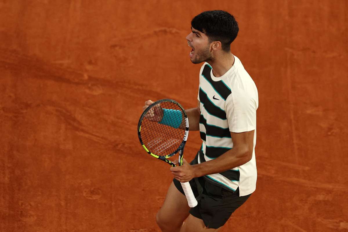 Carlos Alcaraz beats Lorenzo Musetti to make second successive French Open final | Flashscore.com