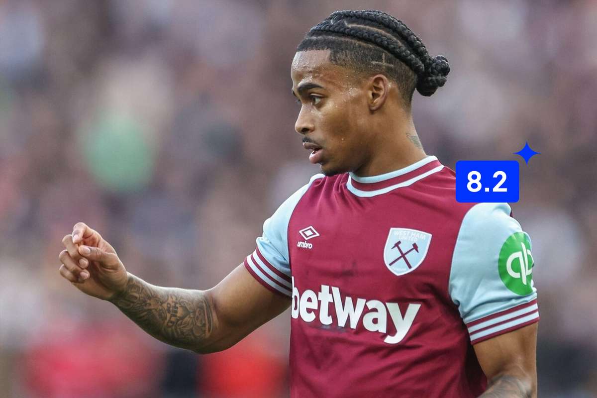 Premier League Player of the Week: Summerville shines against Man Utd ...