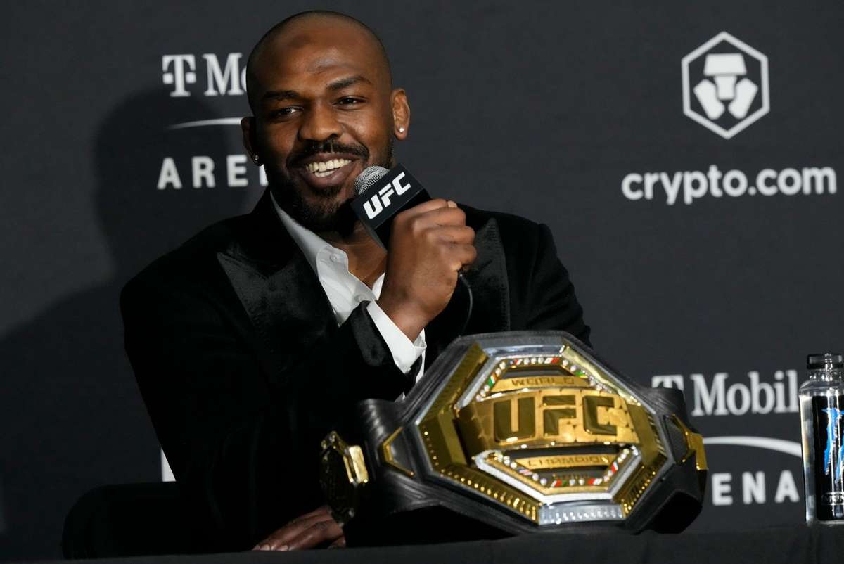 Dominant Jones re-ignites 'GOAT' debate with UFC title win | Flashscore ...