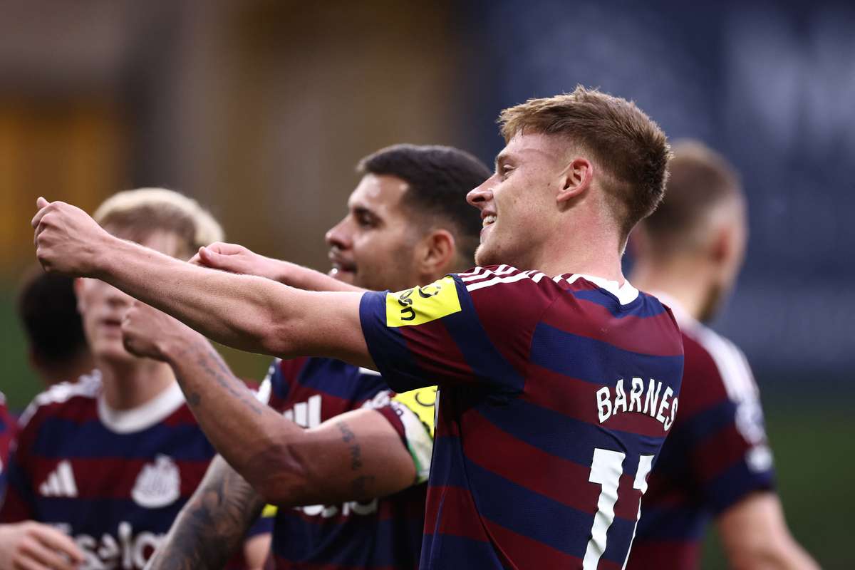 Premier League: Newcastle vira pra cima dos Wolves para ficar a dois ...
