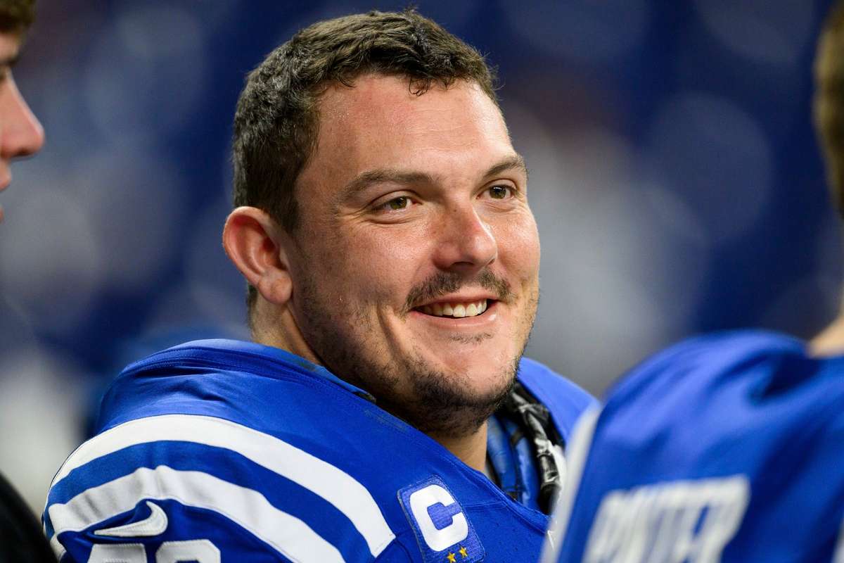 NFL center Ryan Kelly announces retirement after 10 seasons ...