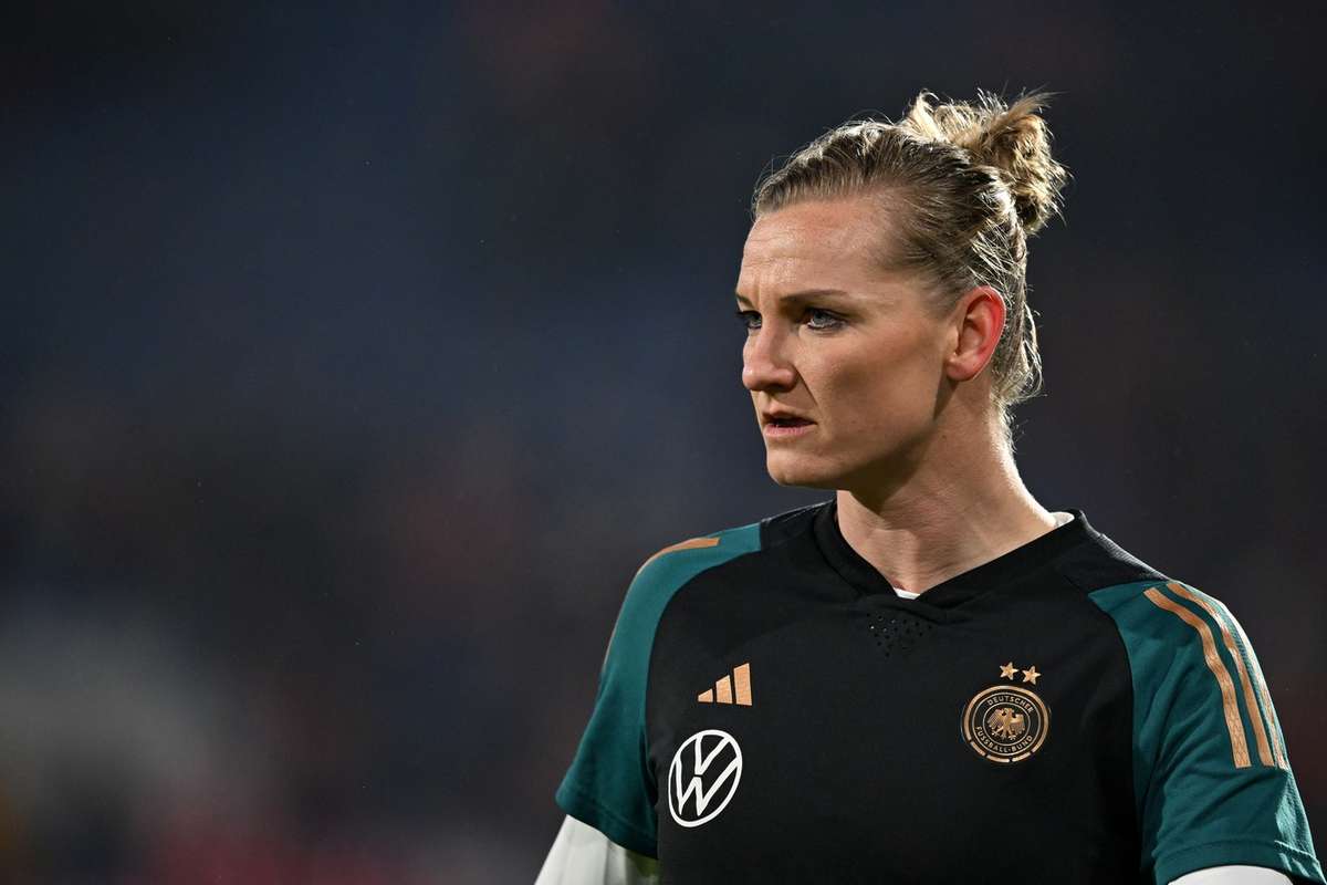 Hrubesch nominiert: Alexandra Popp und Marina Hegering zurück im DFB ...