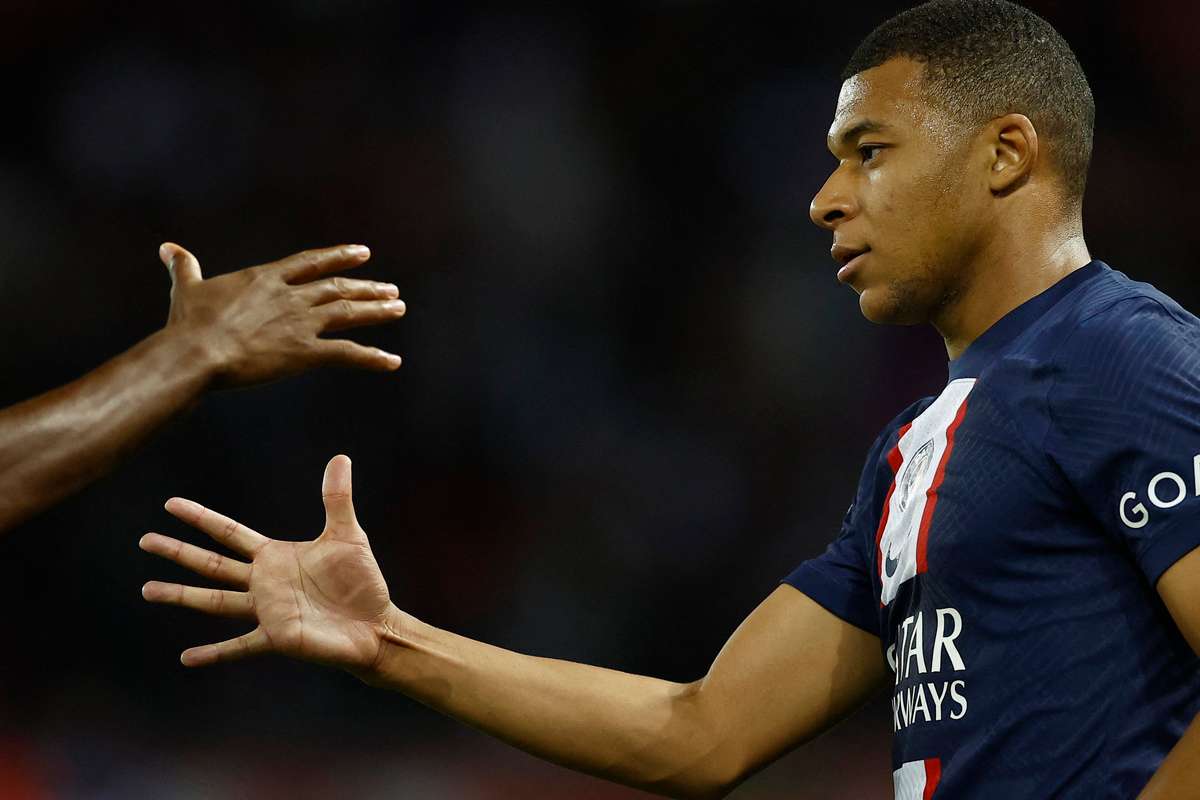 PSG's Mbappe beats Messi and Ronaldo to top Forbes rich list ...