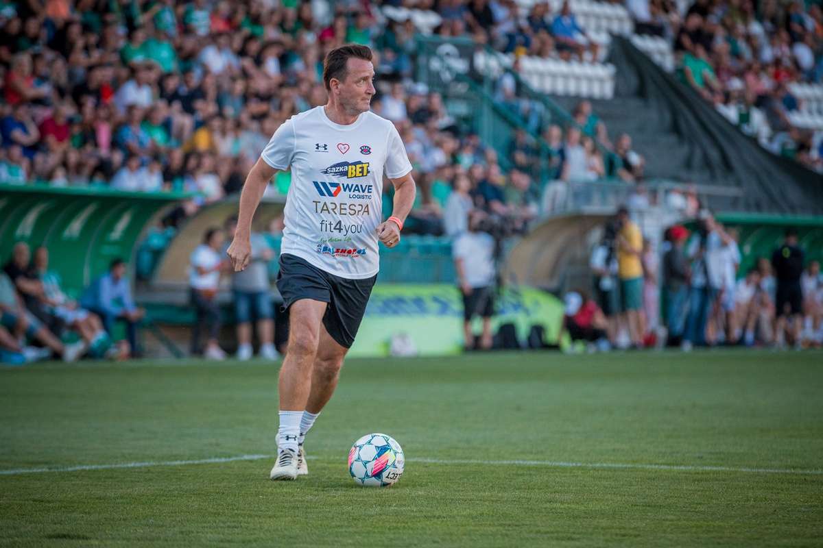 Owen, Fowler a Heskey v Praze? Šmicer láká legendy Liverpoolu na oslavu ...