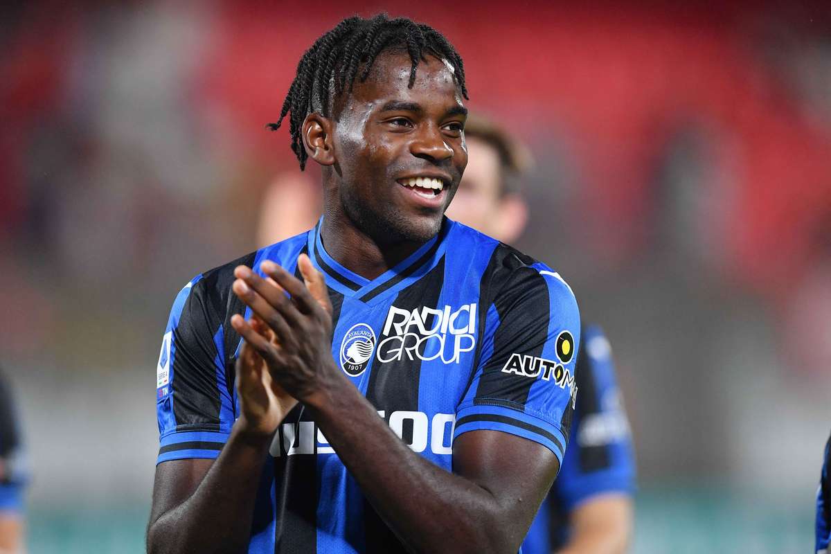 Newly-promoted Leicester sign Italian defender Okoli from Atalanta ...