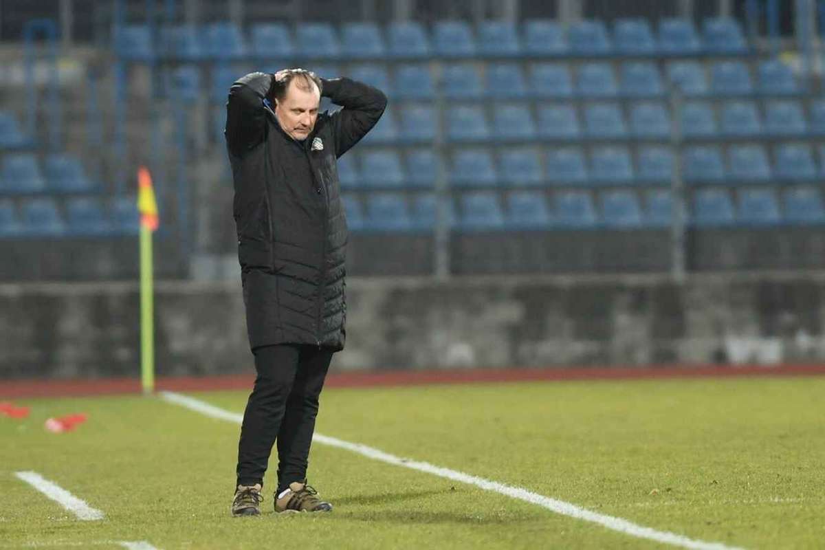 Kuriózní konec. Pulpit se loučí s lavičkou Velvar po jediném utkání ...