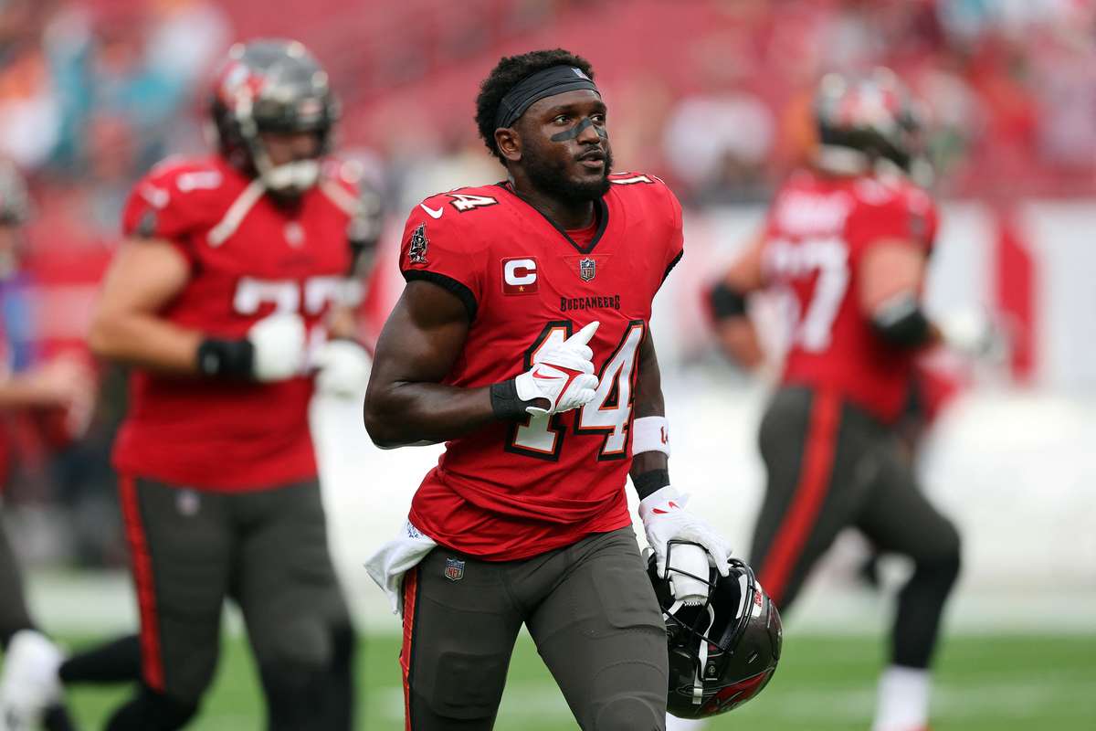 Buccaneers wide receiver Chris Godwin's Week 1 status uncertain ...