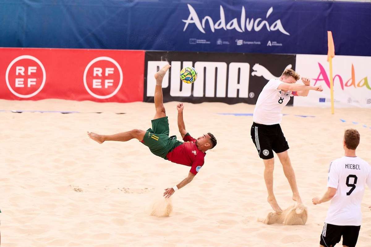 Futebol de praia: Mário Narciso realça confiança dada pelas vitórias ...