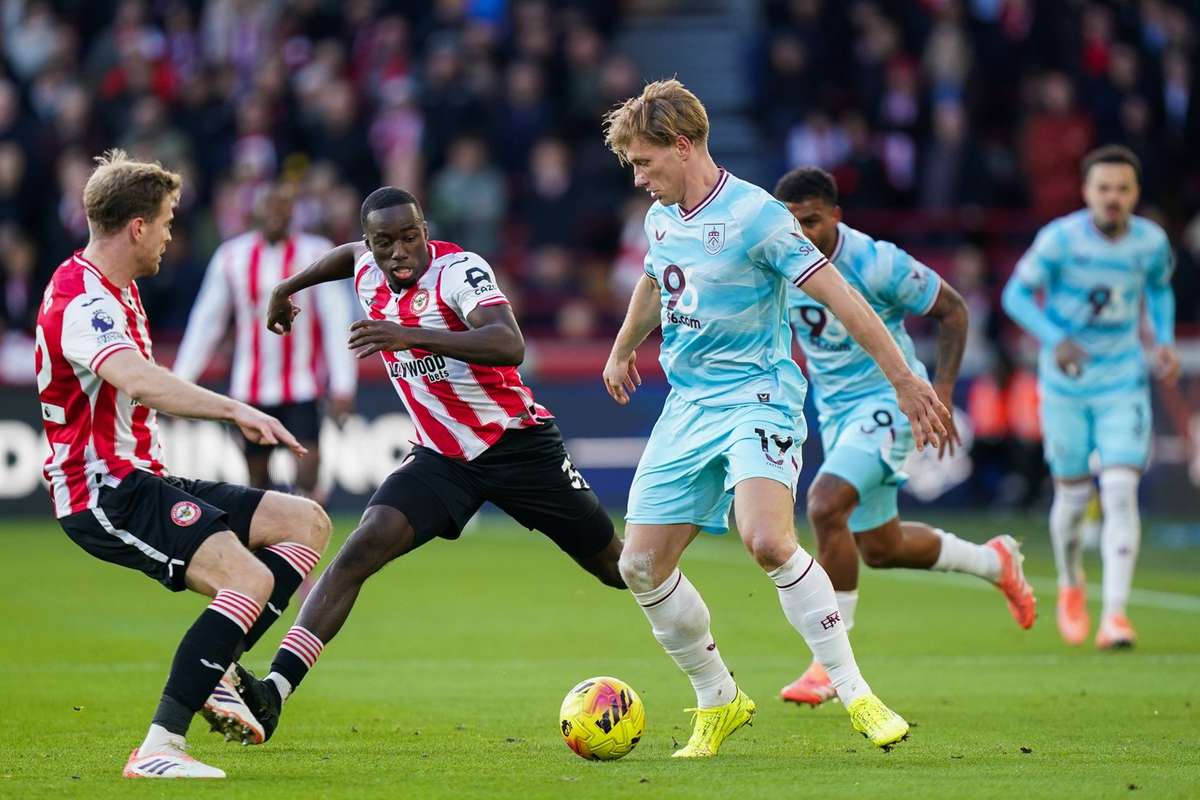 Burnley striker Flemming frustrated with late Brentford fight-back ...