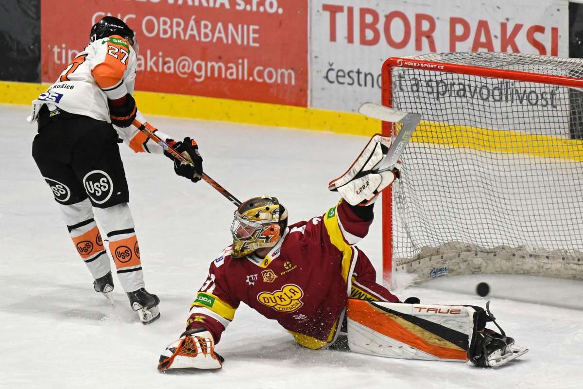 Dukla podľahla v predohrávke Košiciam po nájazdoch | Flashscore.sk