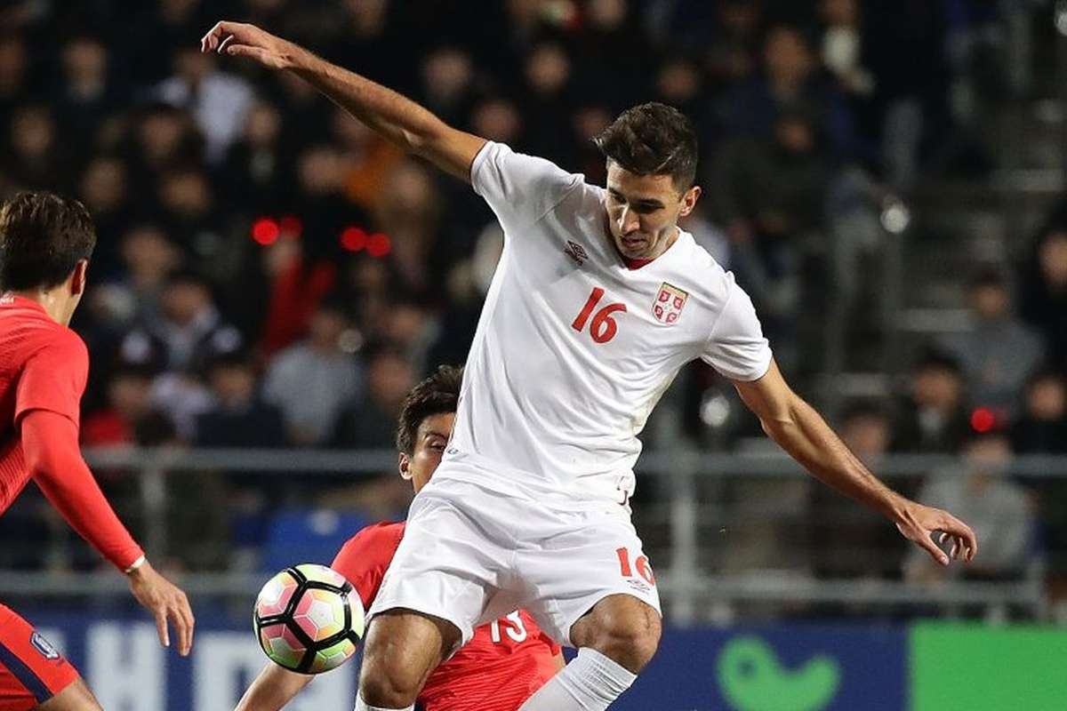 Marko Grujic (FC Porto) e Uros Racic (SC Braga) na lista da Sérvia para ...