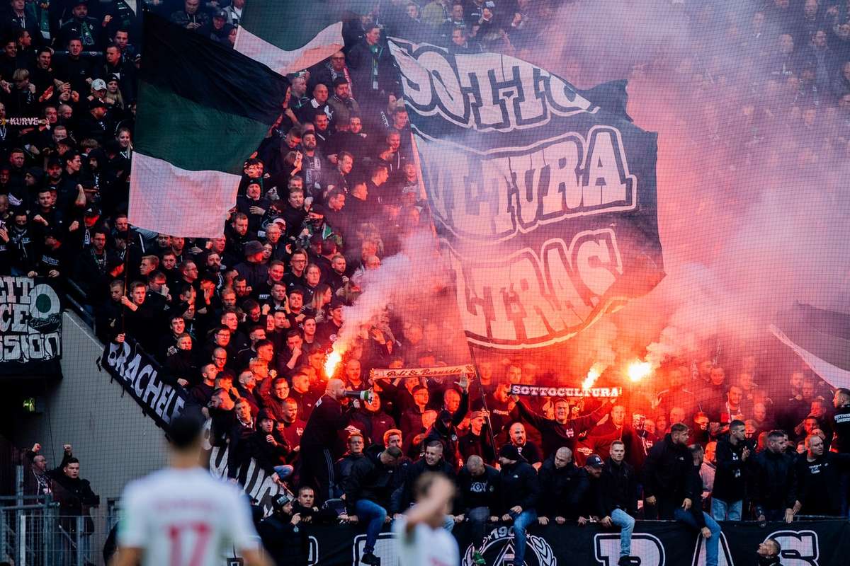 Pyrotechnik beim Rhein-Derby in Köln: Geldstrafe für Borussia ... Pyrotechnik beim Rhein-Derby in Köln: Geldstrafe für Borussia ...