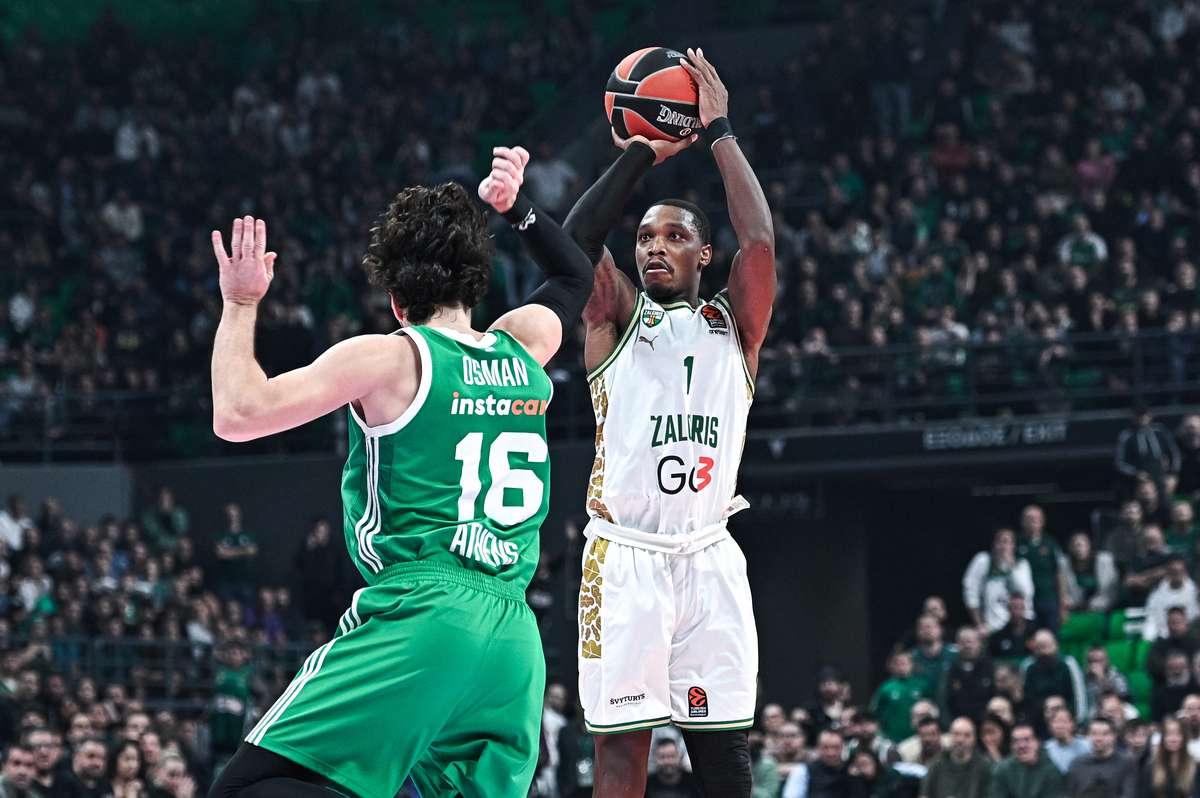 Philadelphia 76ers sign Lonnie Walker IV | Flashscore.com