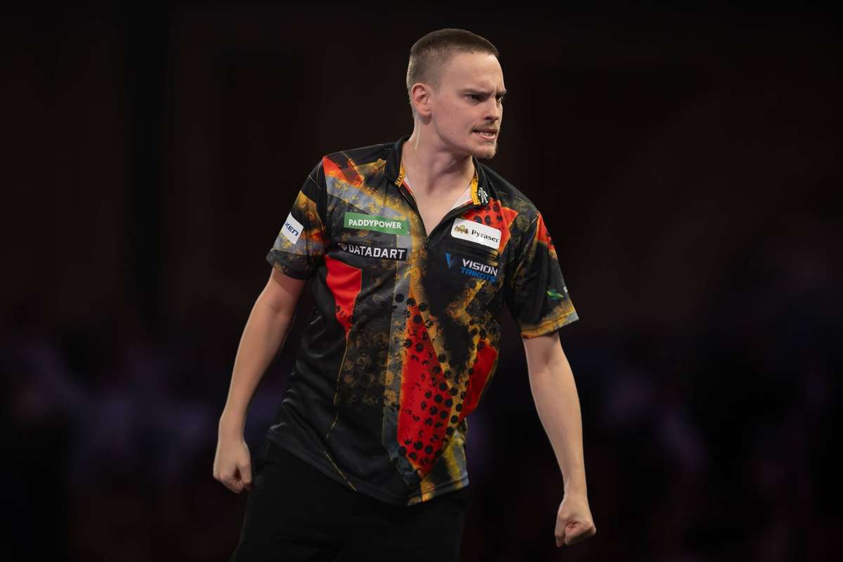 Darts WM: Ricardo Pietreczko besiegt Van Veen - Evans, Gurney und ...