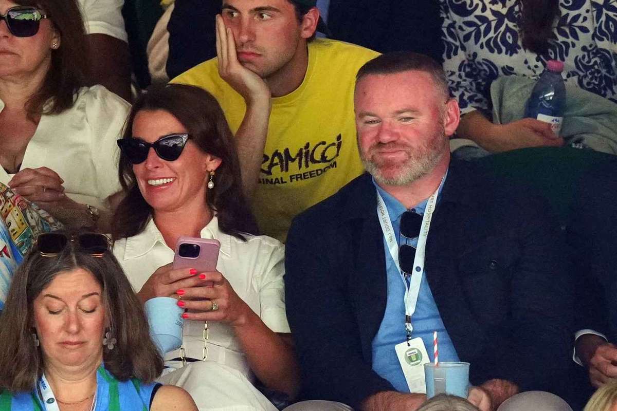 Wayne Rooney Admits He’d Be ‘Dead’ Without Wife Coleen During His ...