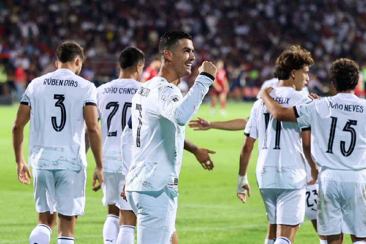 Ronaldo Reaches 140 International Goals as Portugal Thump Armenia in ...