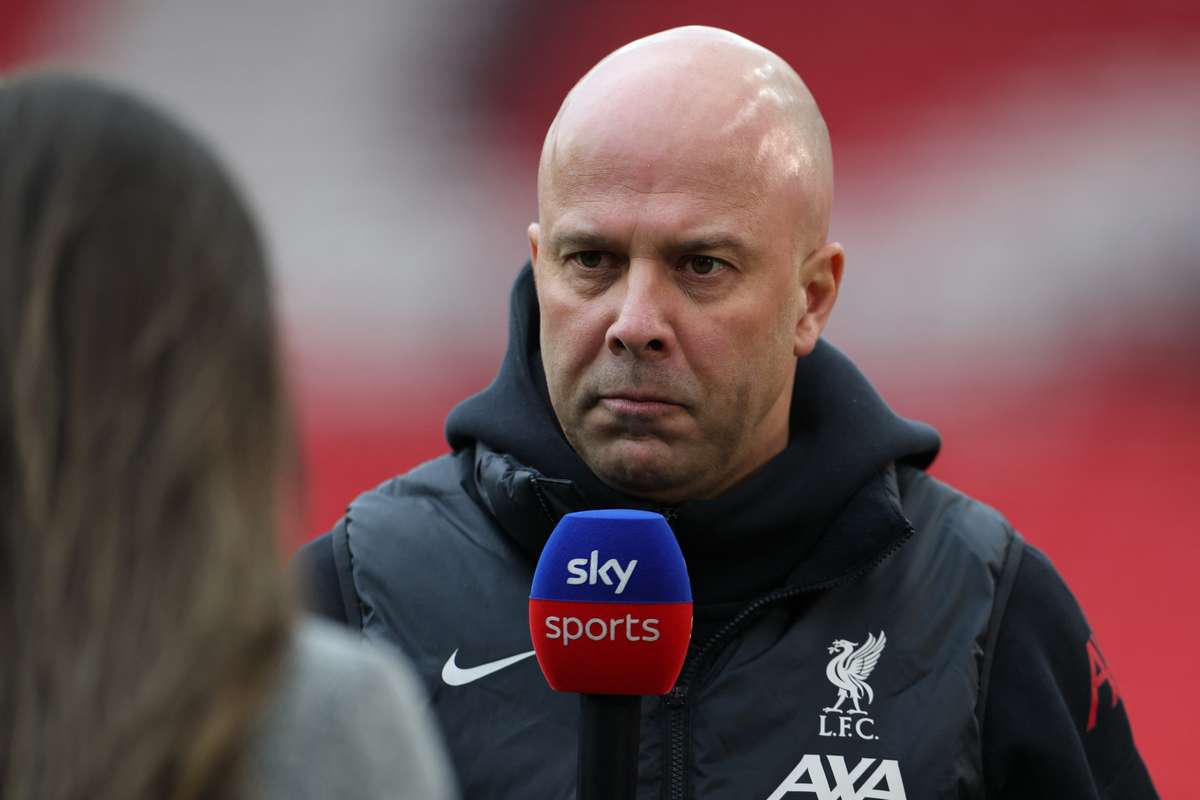 Premier League Arsenal Aiming To Close In As Liverpool Face Manchester