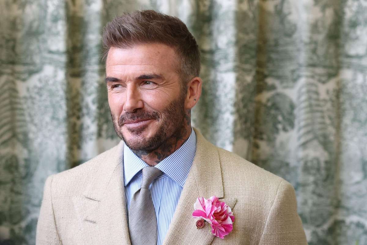 Sir David Beckham. Anglická fotbalová legenda byla povýšena do ...