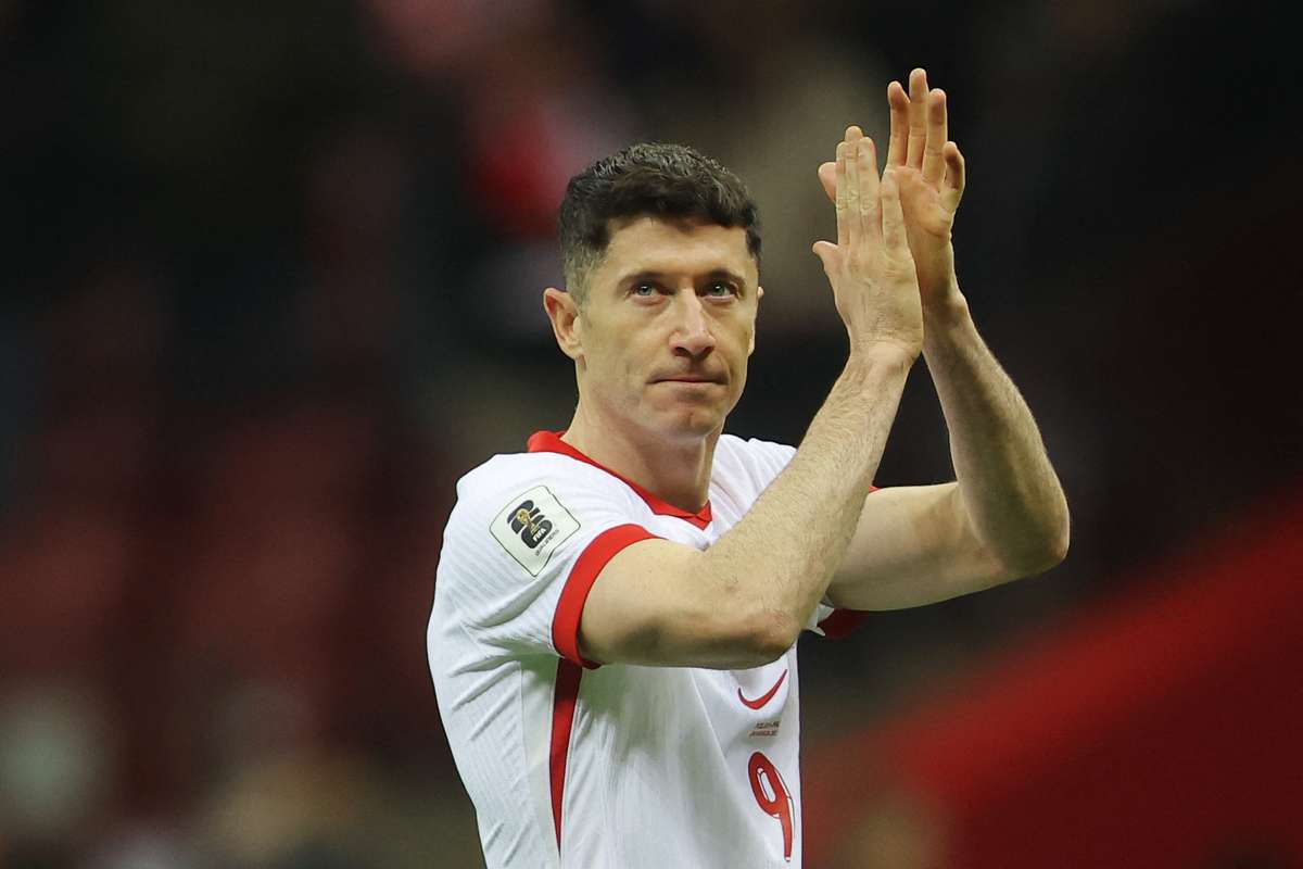 Robert Lewandowski: New Poland manager says striker wants to return but ...