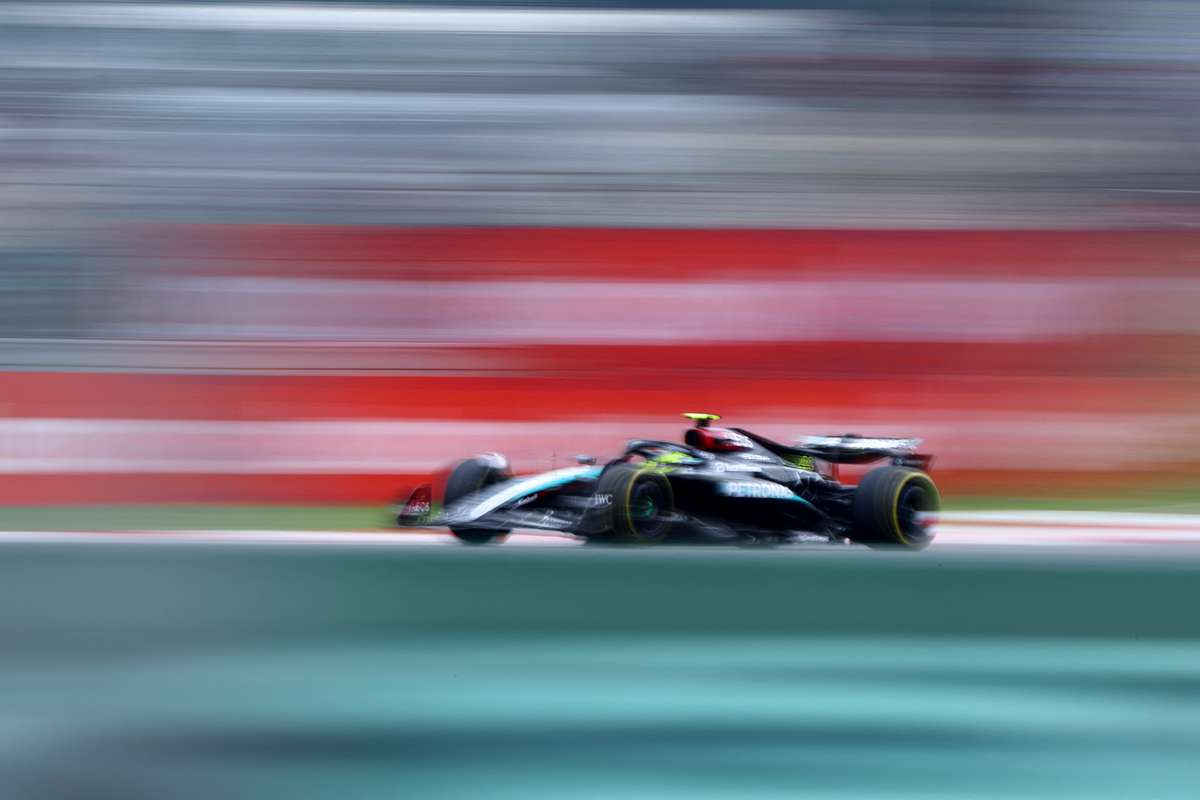 Hamilton admits he had forgotten what it's like to lead in a race ...