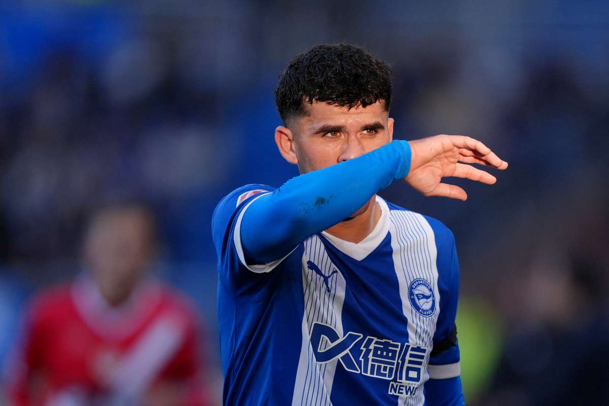 Oficial: Carles Aleñá assina a título definitivo pelo Alavés | Flashscore.pt