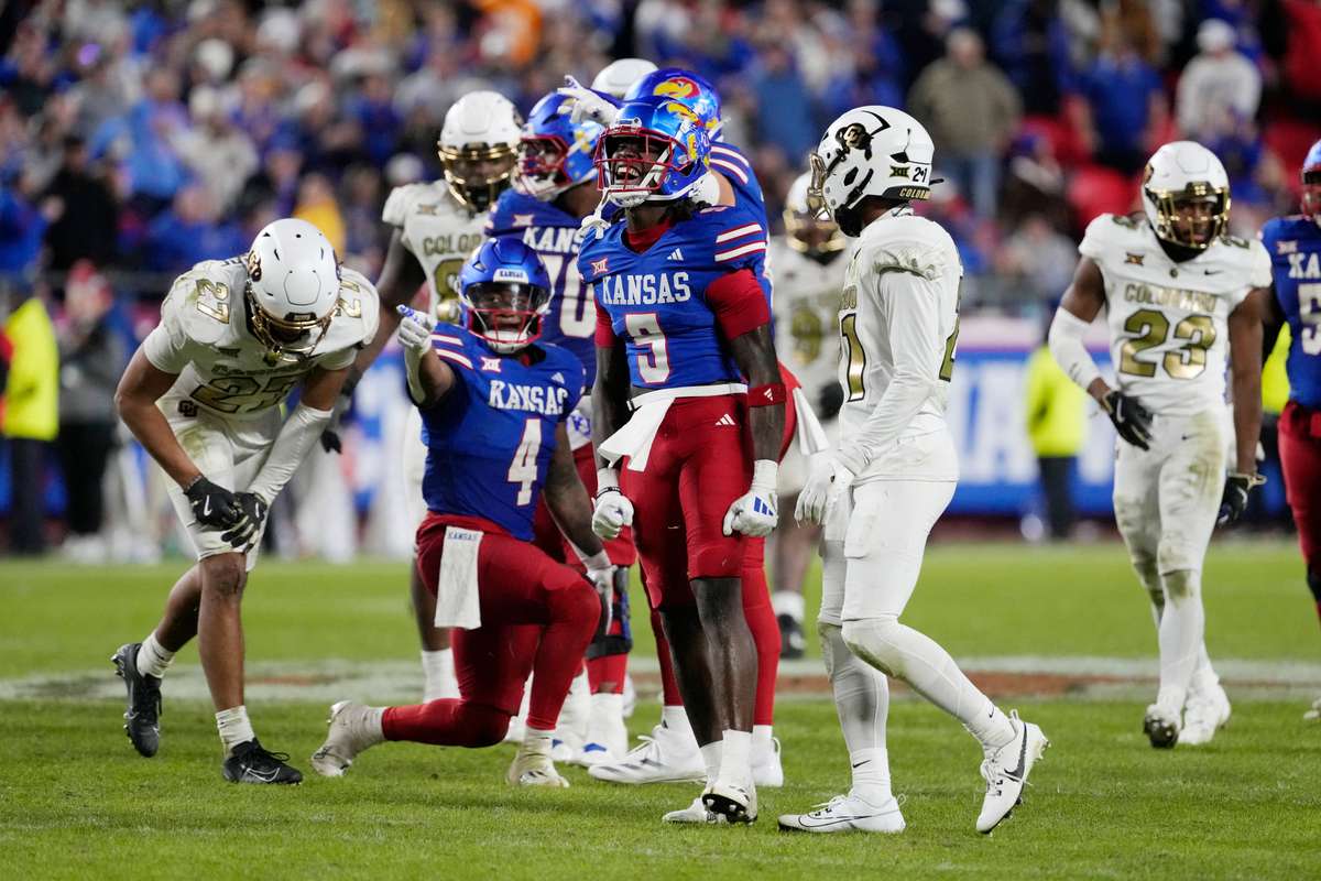 American football: Kansas Jayhawks make FBS history with big 37-21 ...
