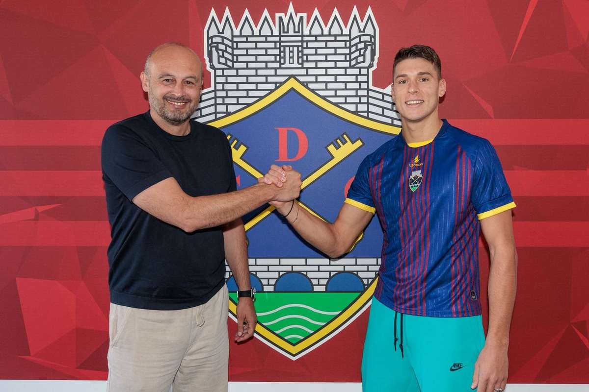 Oficial: Uros Milovanovic (ex-Vizela) reforça o Chaves | Flashscore.pt