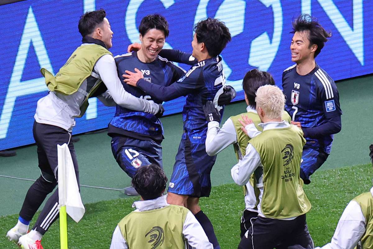 Japonsko se jako první kvalifikovalo na MS 2026. Kluivertovi zhořkla ...