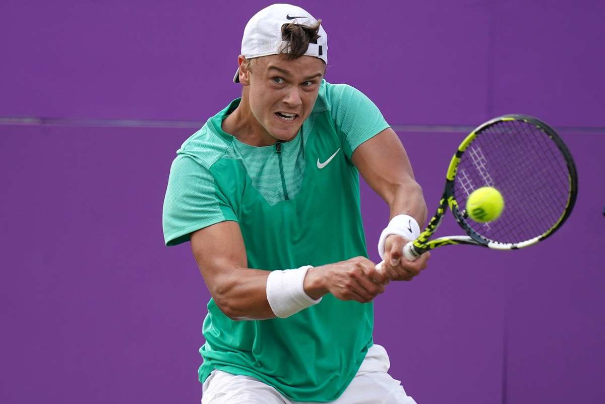 Holger Rune se qualifie pour les 1/4 du Queen's après une victoire sans ...