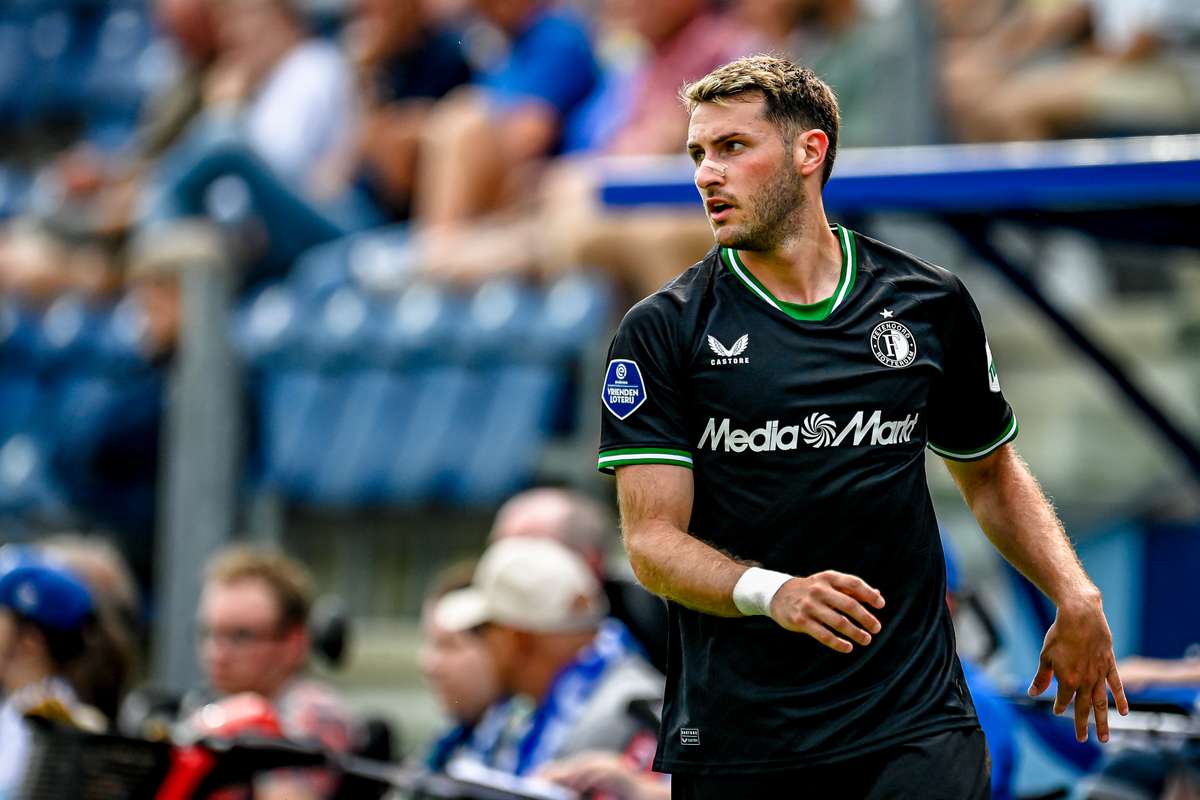 Nottingham Forest table new offer for Feyenoord star Gimenez ...