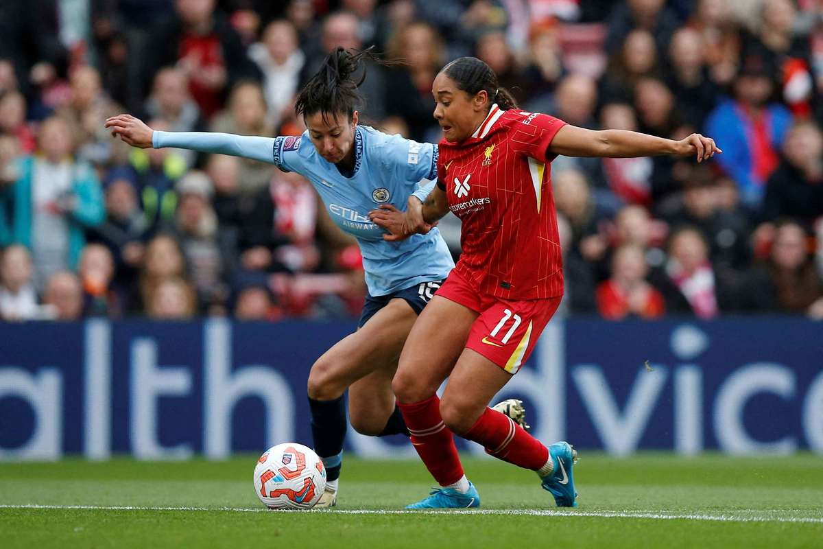 Olivia Smith becomes first million pound female player after signing for Arsenal | Flashscore.com