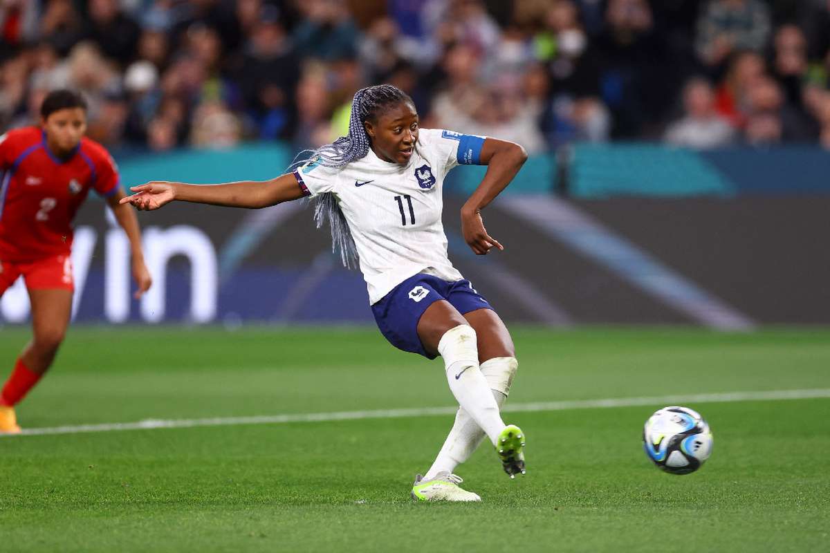 Lyon sign France forward Diani on four-year deal after leaving PSG for ...