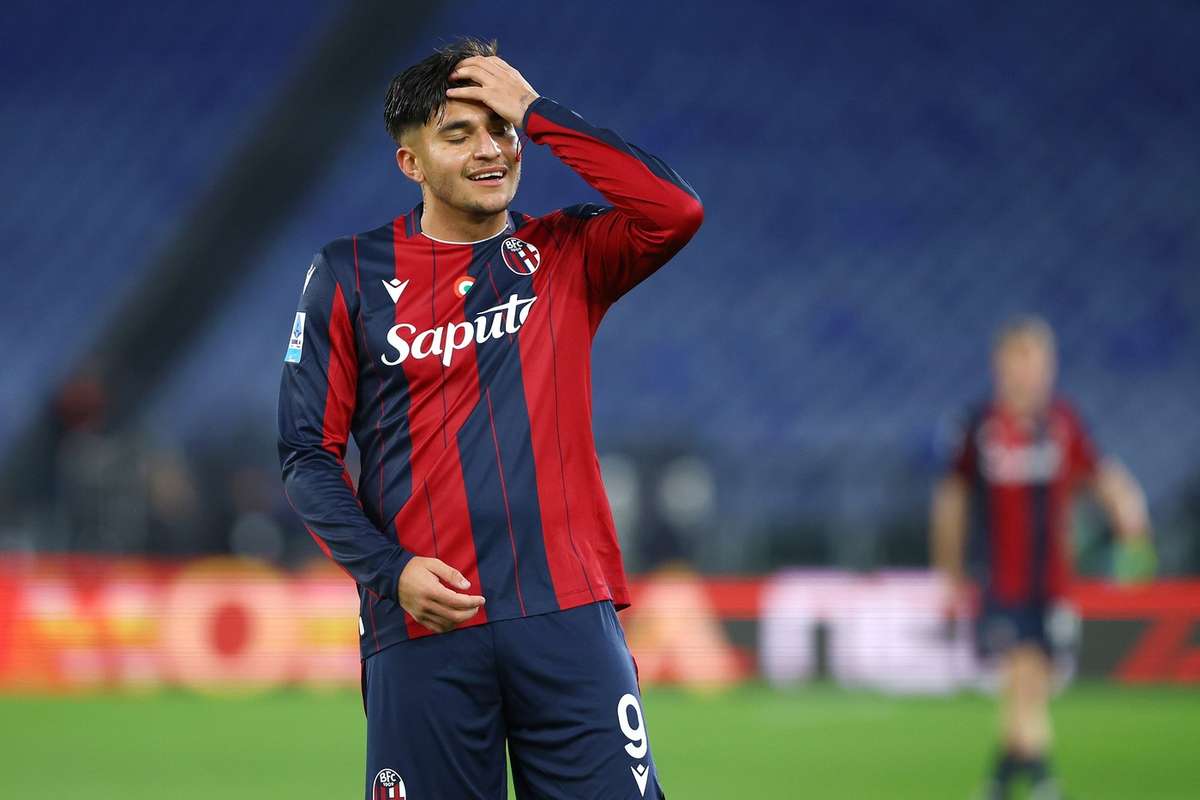 Forest post scout to check on Bologna striker Castro - TribalFootball.com