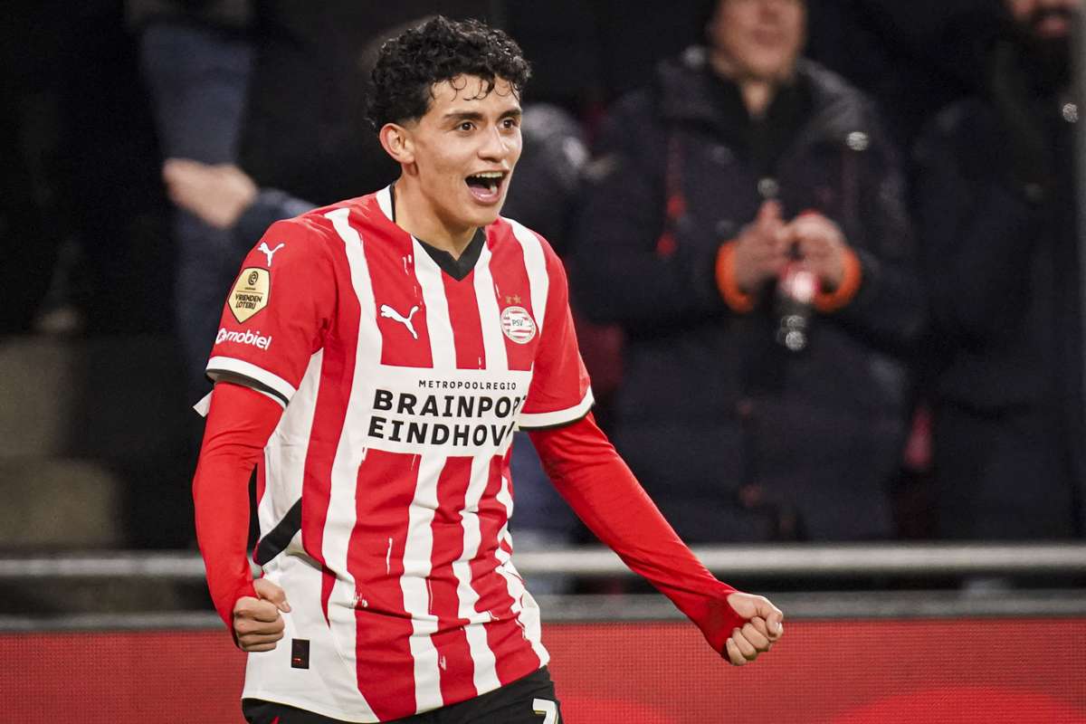 USMNT: PSV right-back Richard Ledezma set for move to Mexico 'for ...