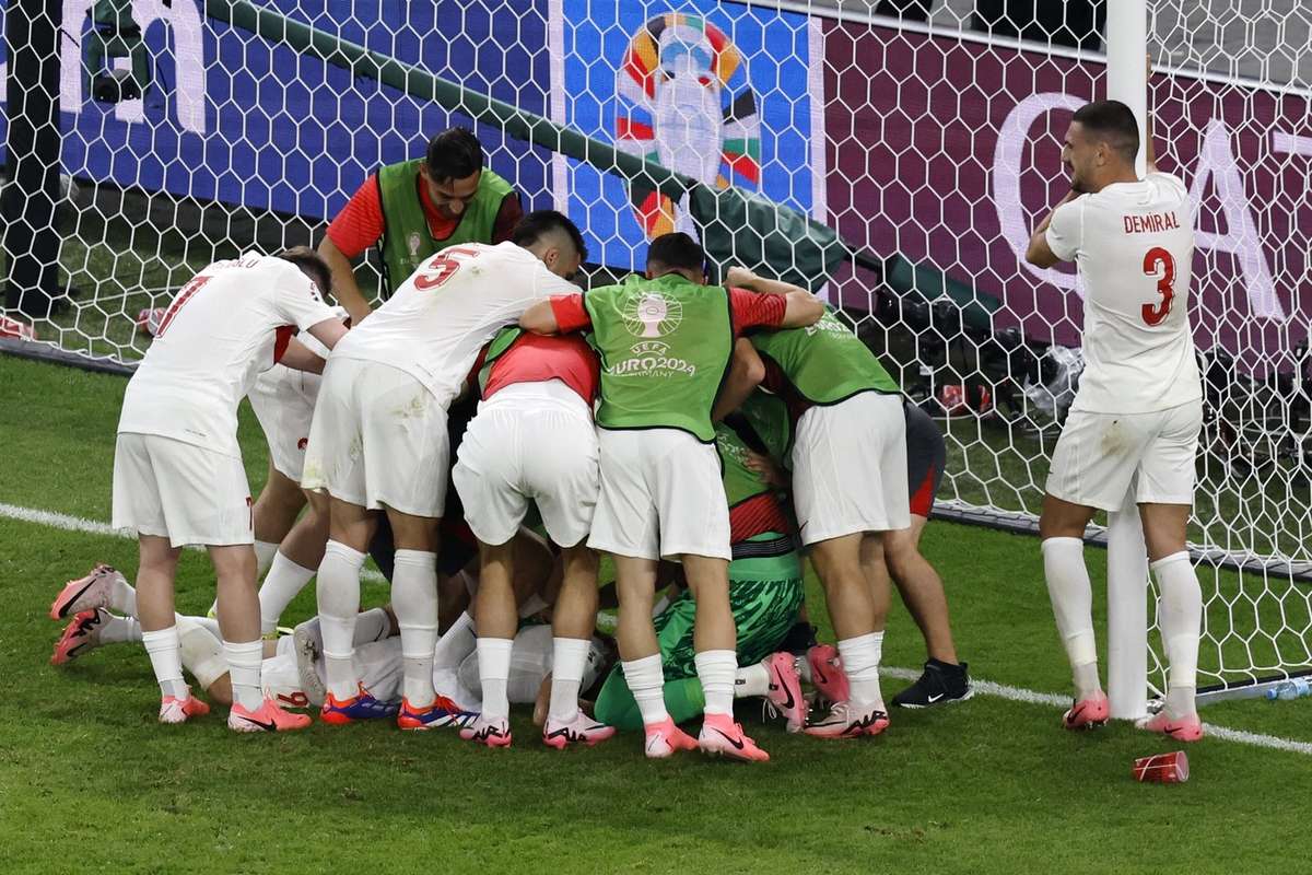 Turkey dump out Czech Republic and secure qualification after winning ...