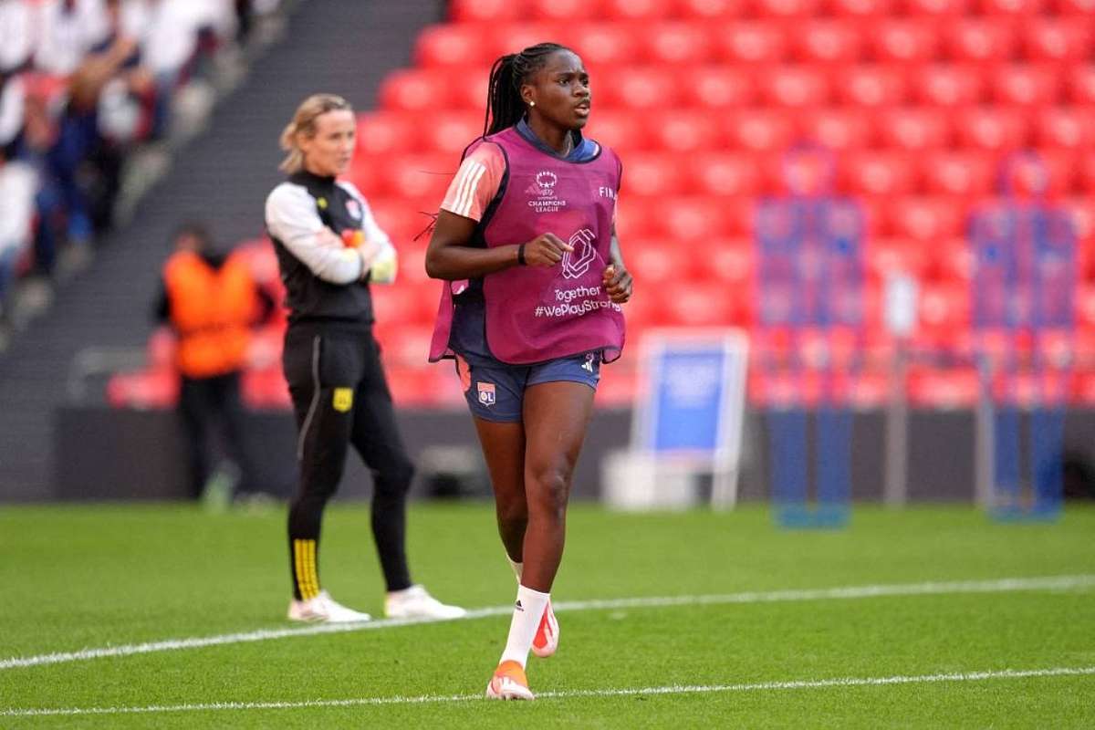 La défenseuse Griedge Mbock rejoint le PSG après neuf saisons à Lyon | Flashscore.fr