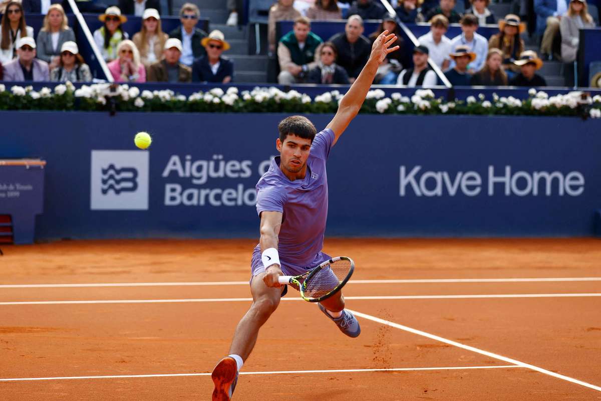 Carlos Alcaraz eases past Arthur Fils to reach third Barcelona Open final, Holger Rune awaits ...