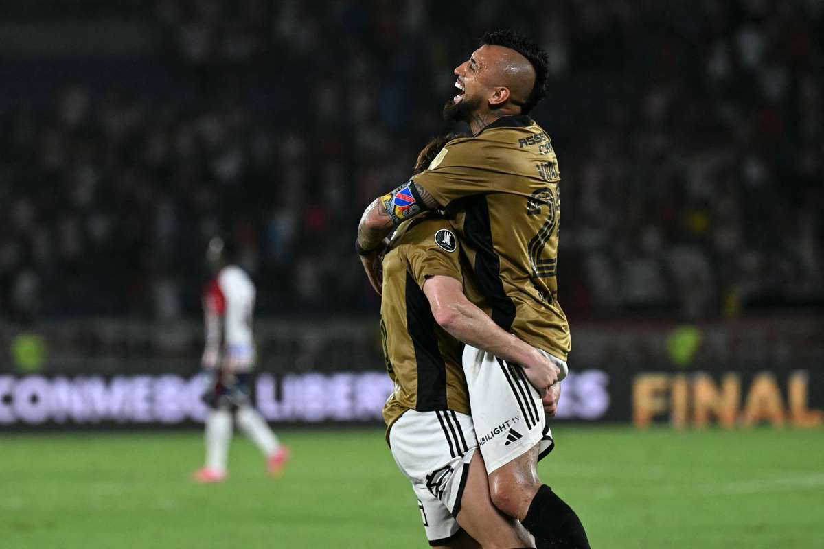 Colo Colo del 'King' Vidal somete a Junior y avanza en Libertadores ...