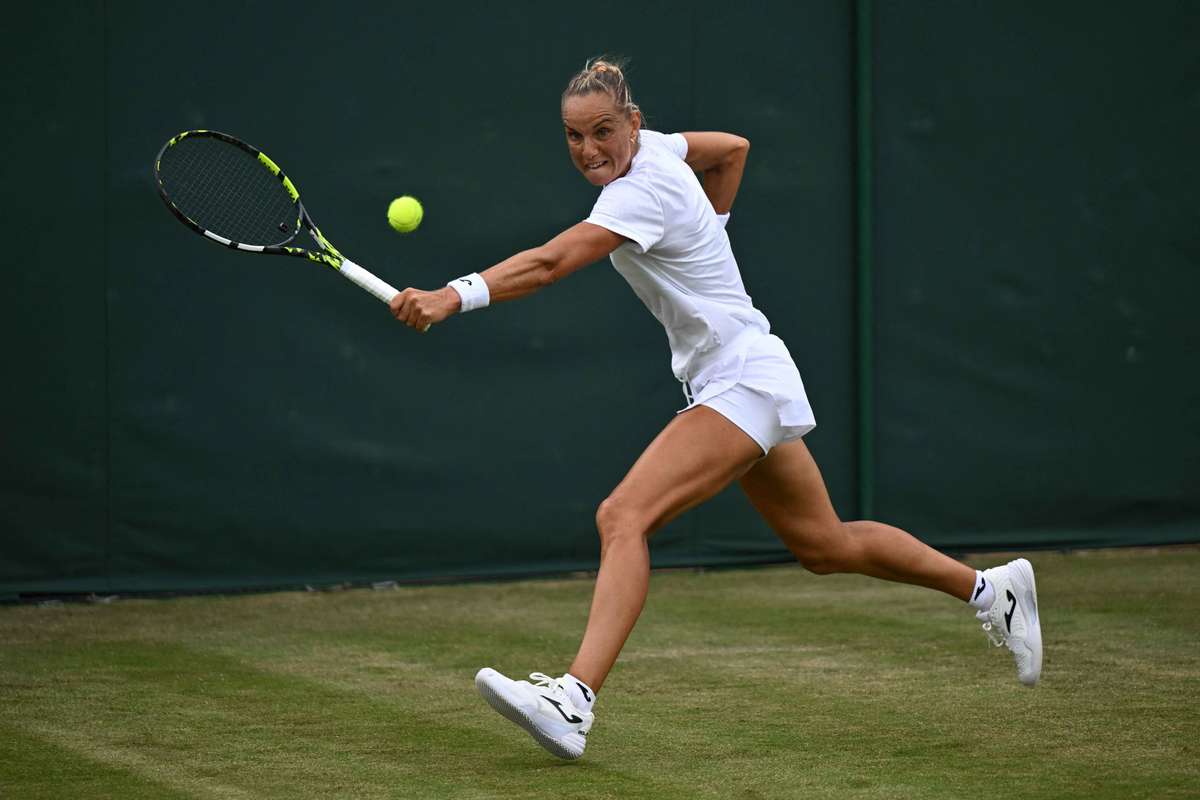 Caroline Dolehide eliminates Arantxa Rus from Wimbledon in quick two ...
