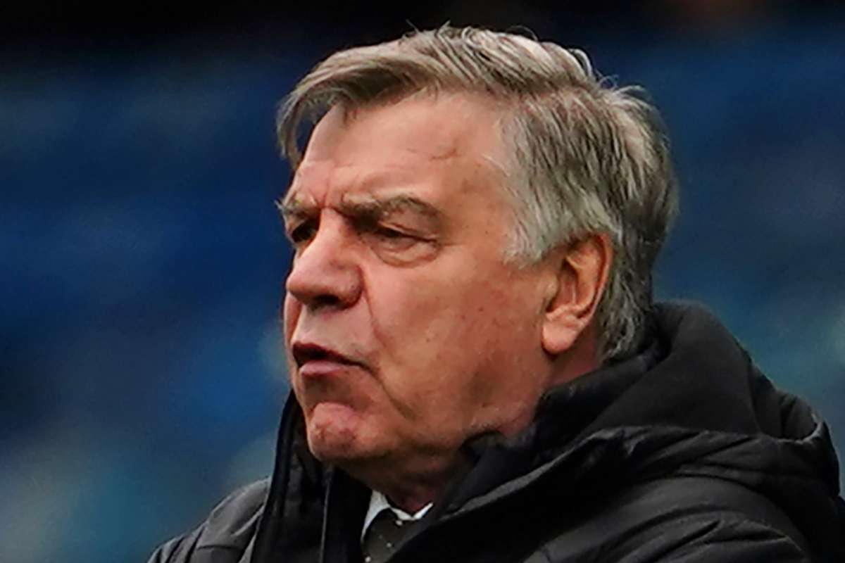 New Leeds boss Allardyce boldly announces he's 'as good as' Guardiola ...