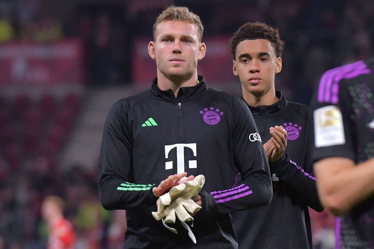 "Das ist Wahnsinn": Thomas Tuchel unterstützt emotionalen Peretz ...