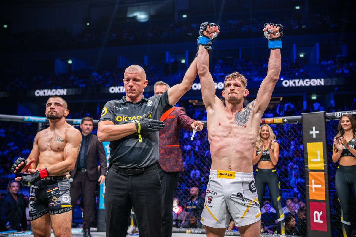 Dvořák sa do OKTAGONU vrátil tvrdou bombou a výhrou, triumfoval aj Eliáš zo Slovenska ...