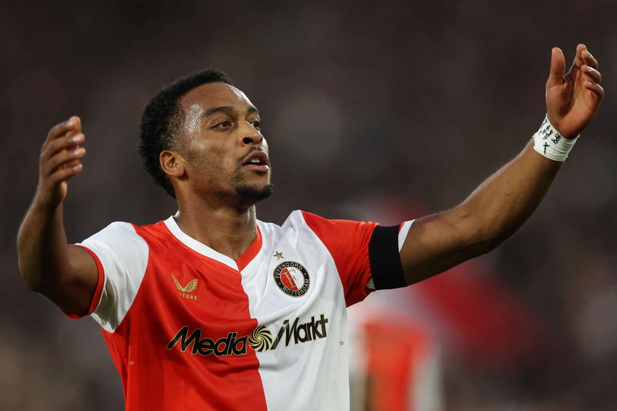 Captaincy controversy at Feyenoord: Quinten Timber loses armband in ...