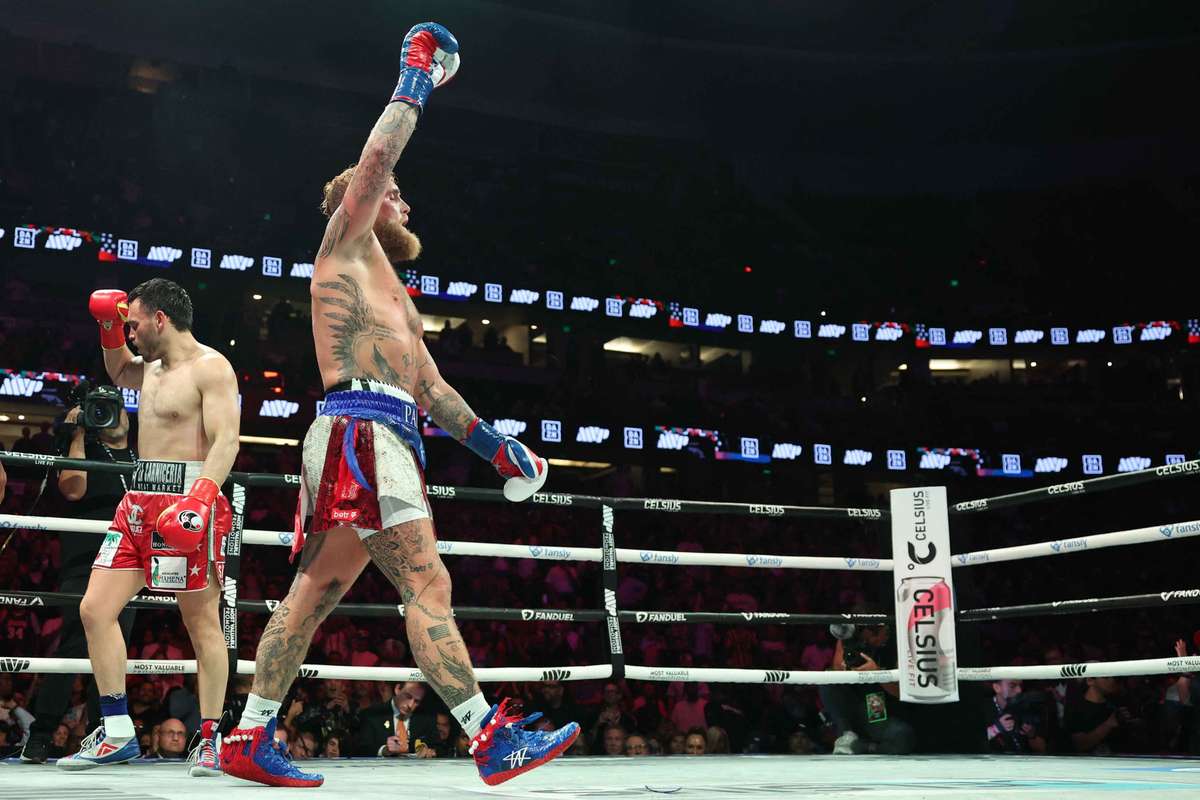 Boxe: youtuber Jake Paul humilha mexicano Chavez Jr. sobre o ringue de ...