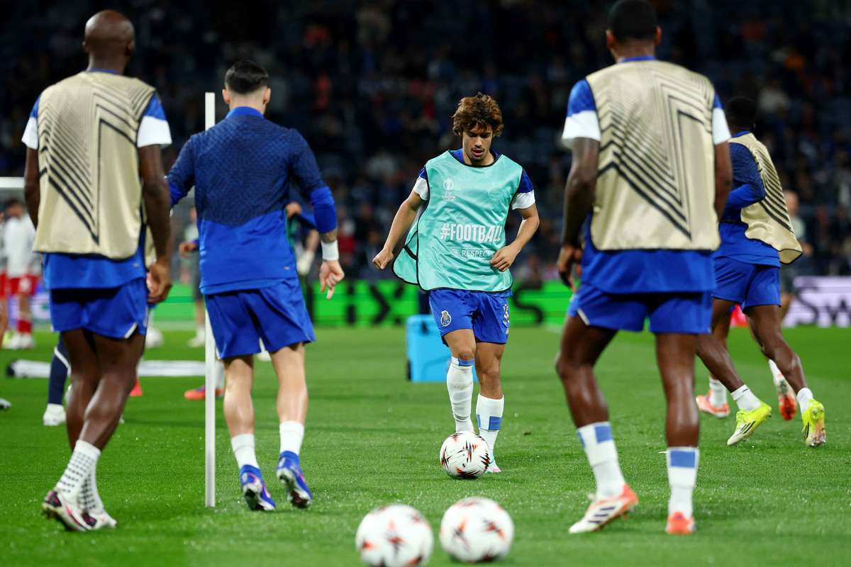 FC Porto confirm Rodrigo Mora injury, ruling him out of national team ...