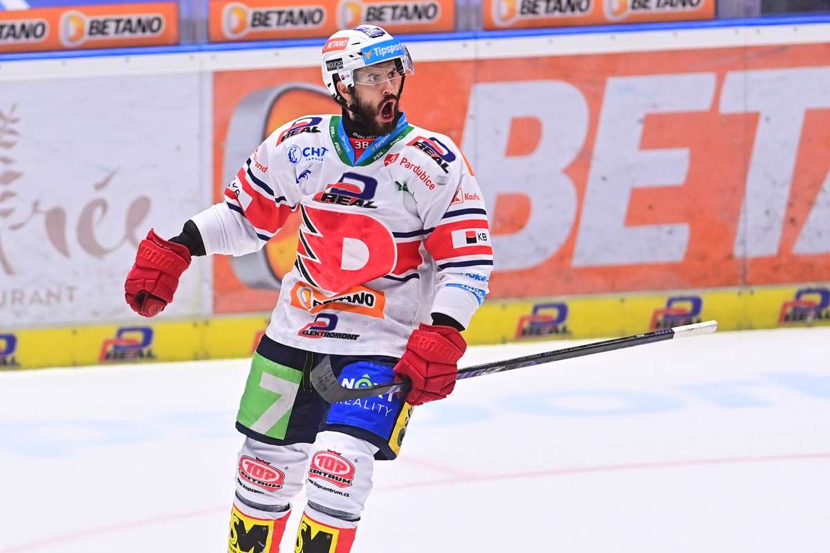 Hyka předčasně skončil v Pardubicích a hlásí se v Praze, stal se ...