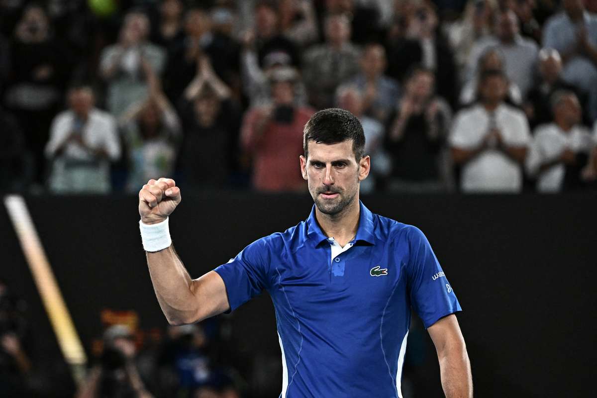 Novak Djokovic barre a Etcheverry y clasifica para los octavos del Open ...